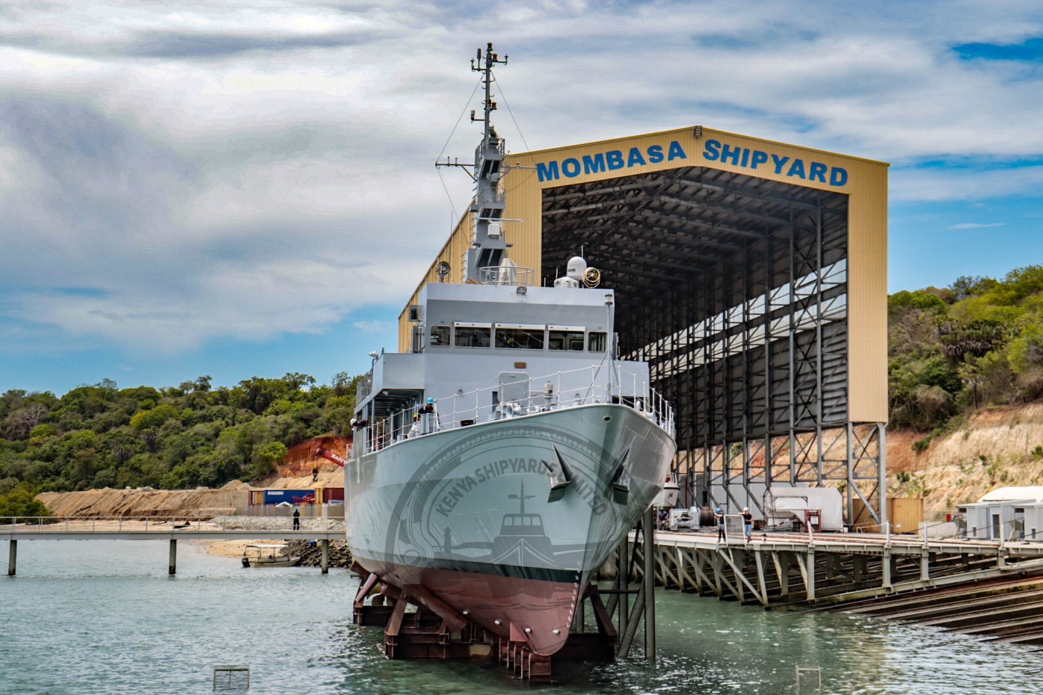 KENYA NAVY SHIP SHUPAVU FLOATATION AND MOUNTING OF DAVIT CRANE – Kenya ...